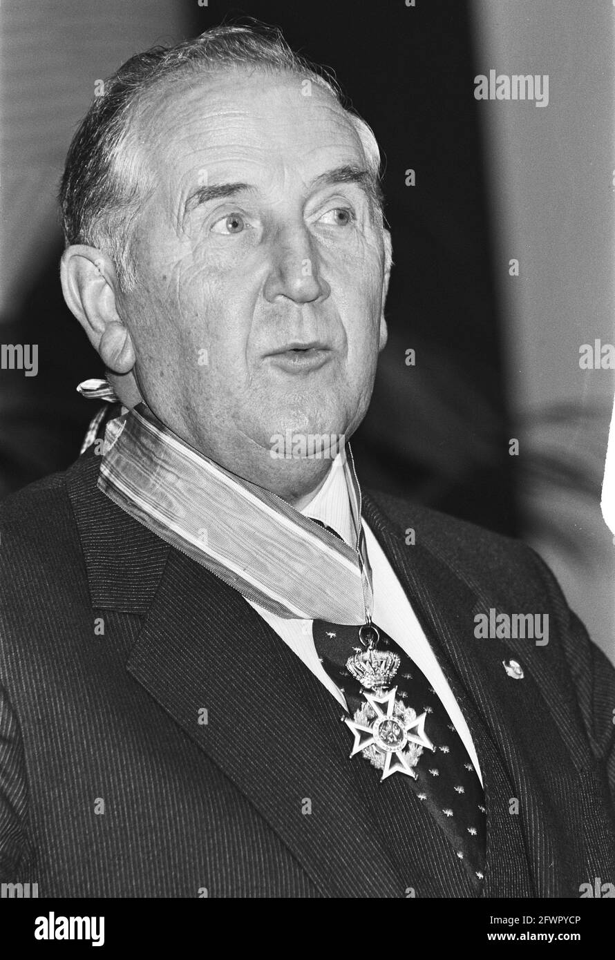 Herr Van Veen nahm Abschied als Vorsitzender von V in Den Haag und ...