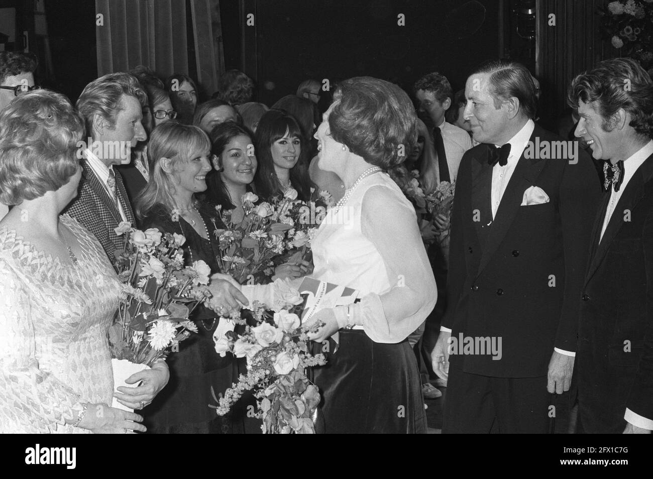 Prinzessin Beatrix und Prinz Claus Uniceffeest im Congressgebouw Den ...