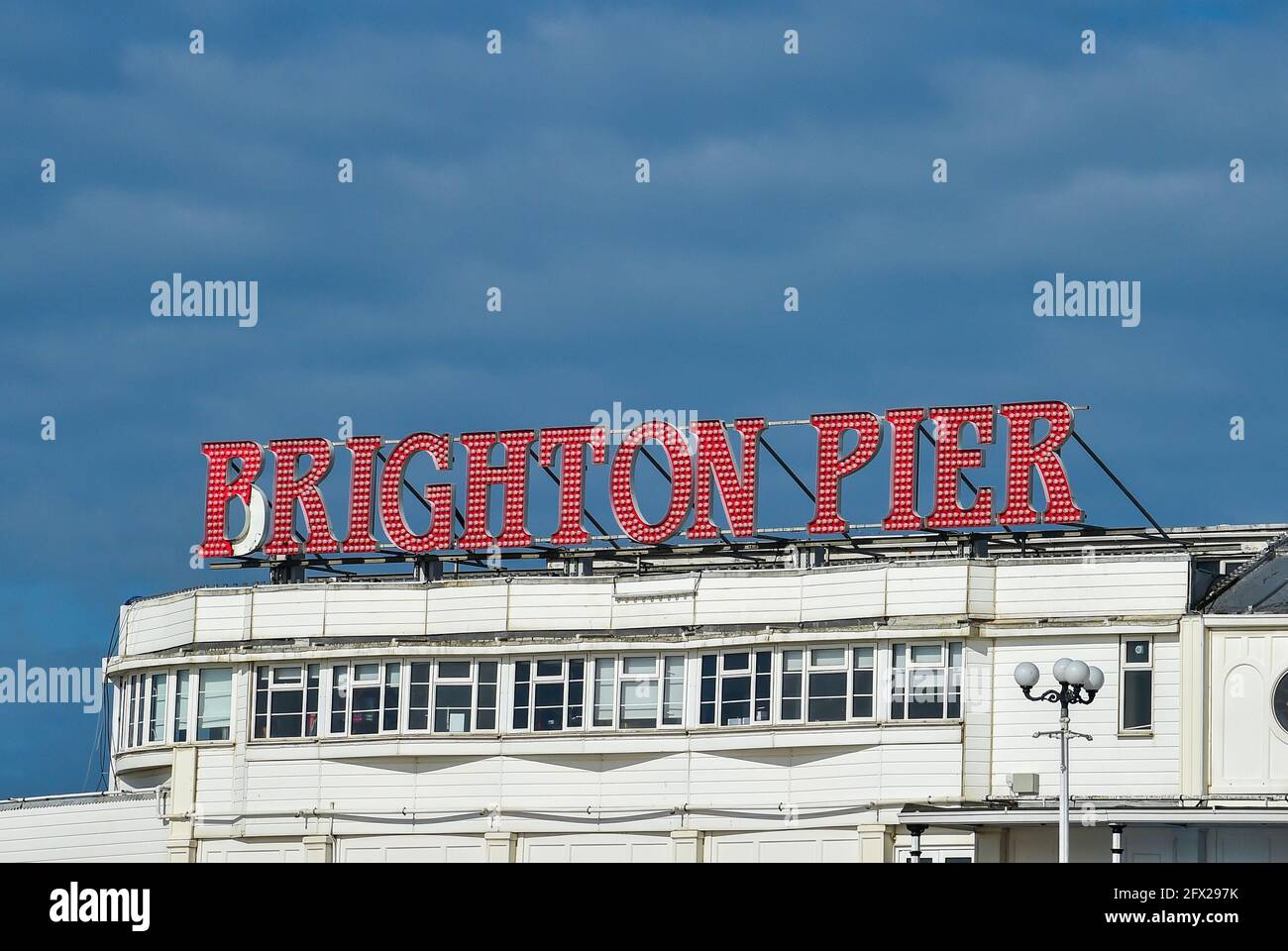 Brighton palace pier zeichen -Fotos und -Bildmaterial in hoher ...