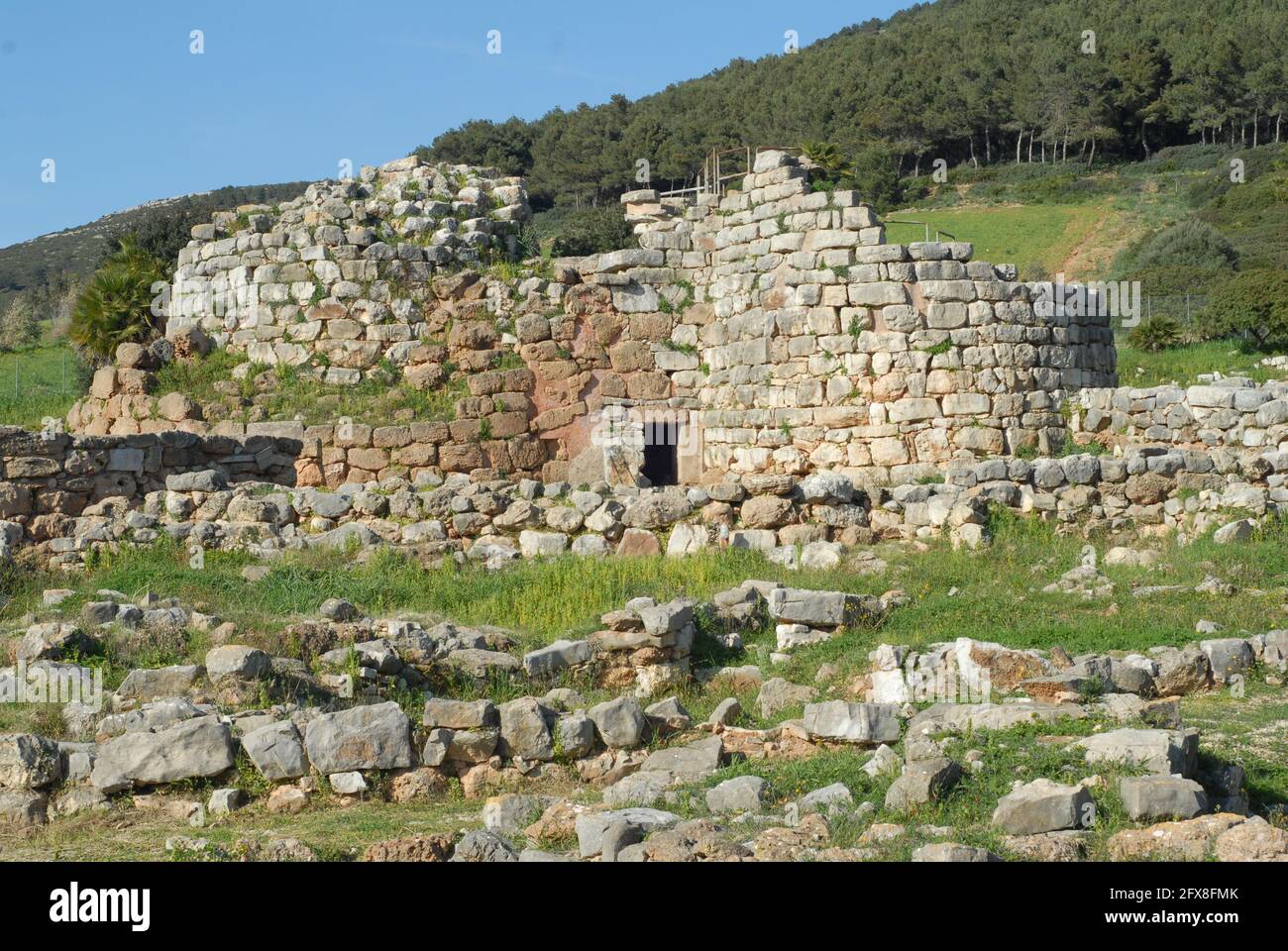 Villaggio in pietra -Fotos und -Bildmaterial in hoher Auflösung – Alamy