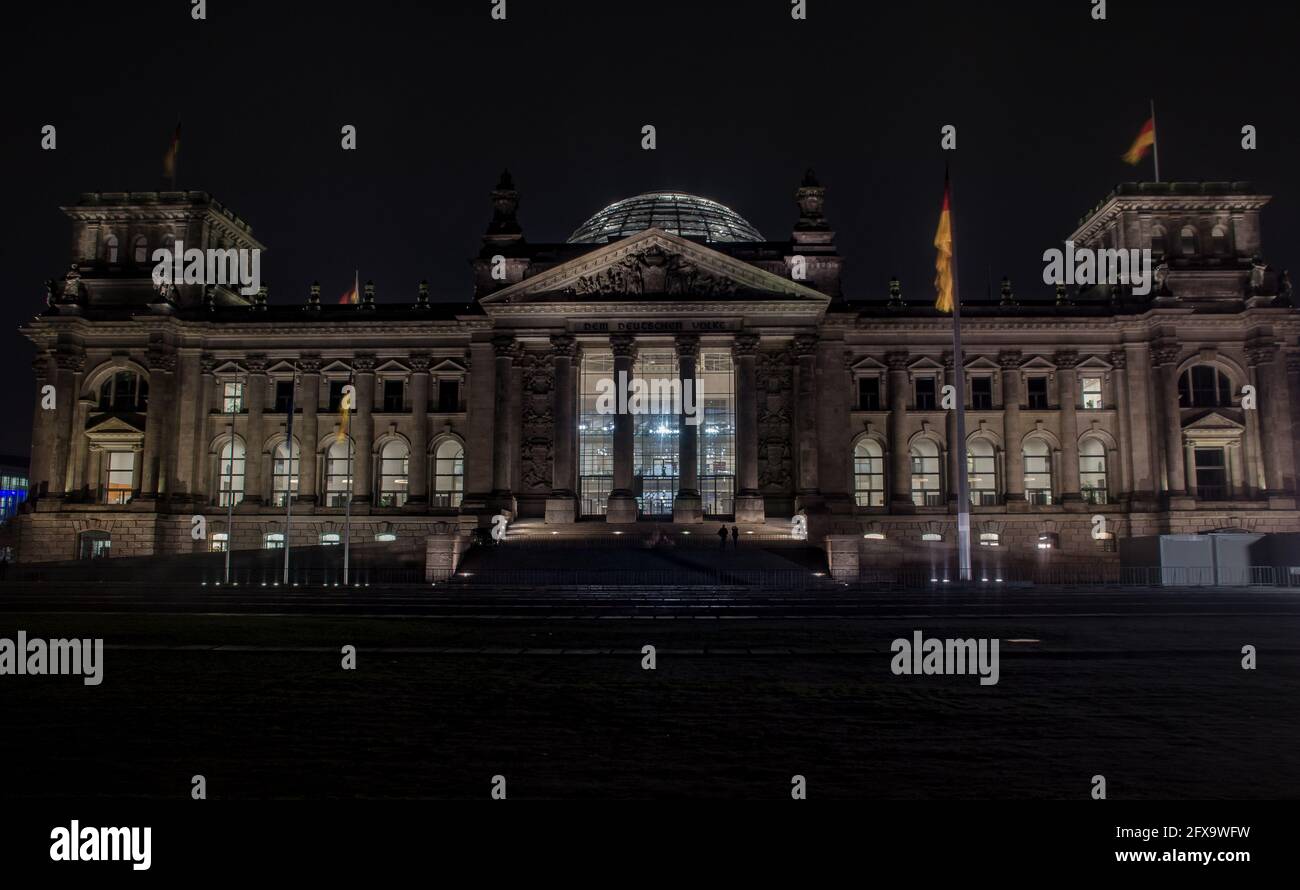 Berliner reichstag luftbild -Fotos und -Bildmaterial in hoher Auflösung - Seite 2 - Alamy