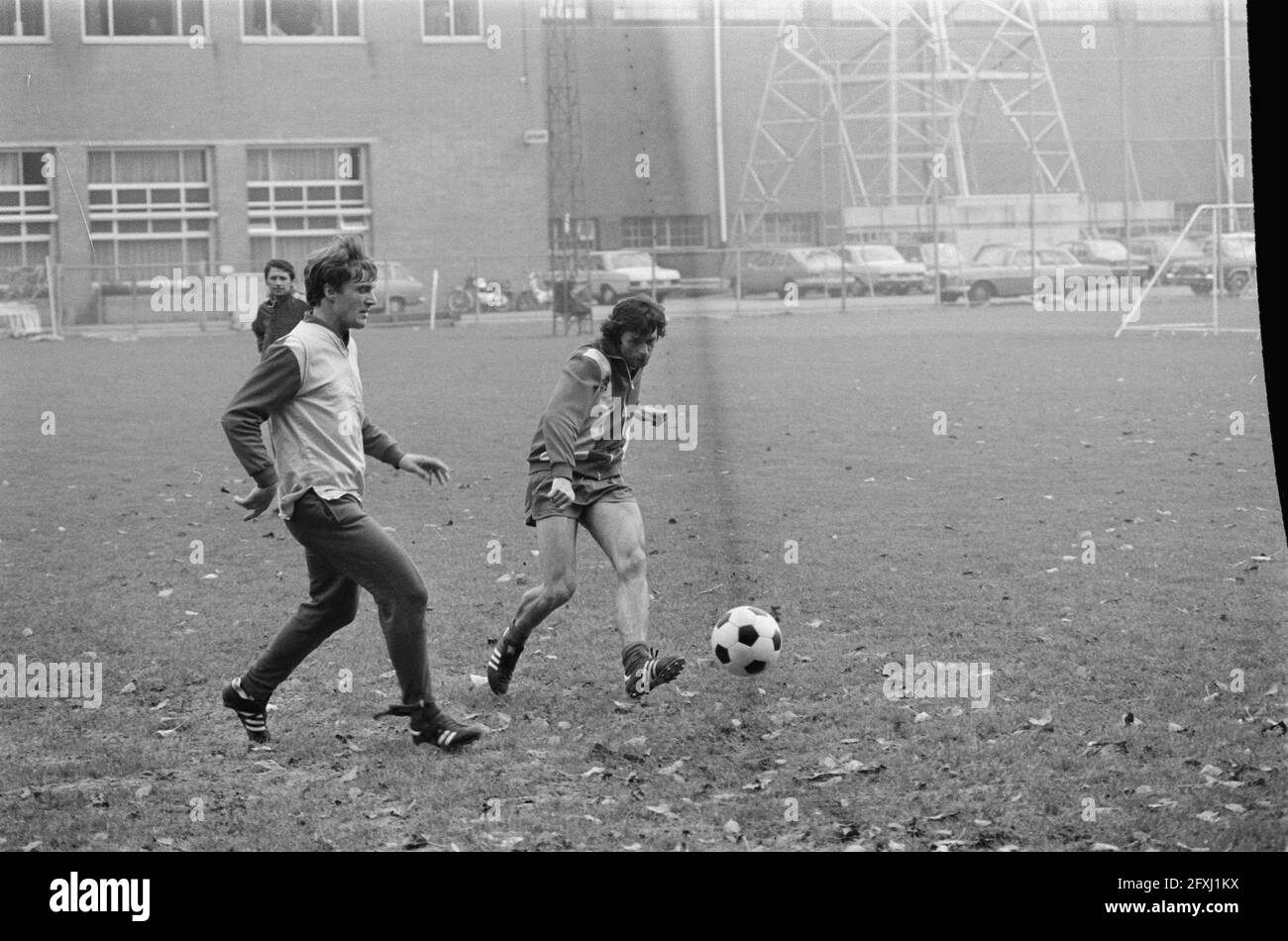 Wim suurbier trainiert wieder -Fotos und -Bildmaterial in hoher ...