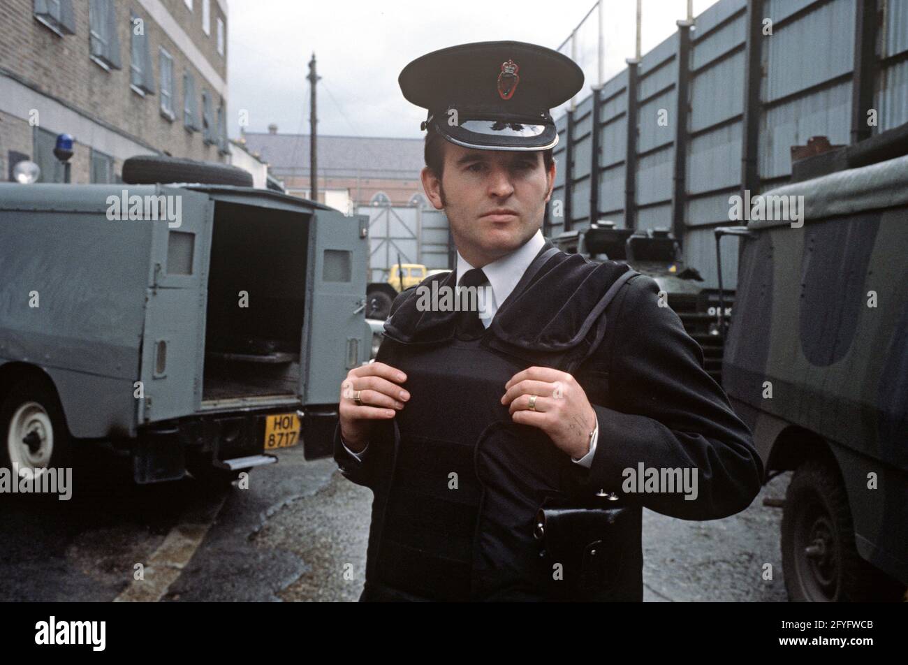 Royal ulster constabulary bewaffnete polizei -Fotos und -Bildmaterial ...