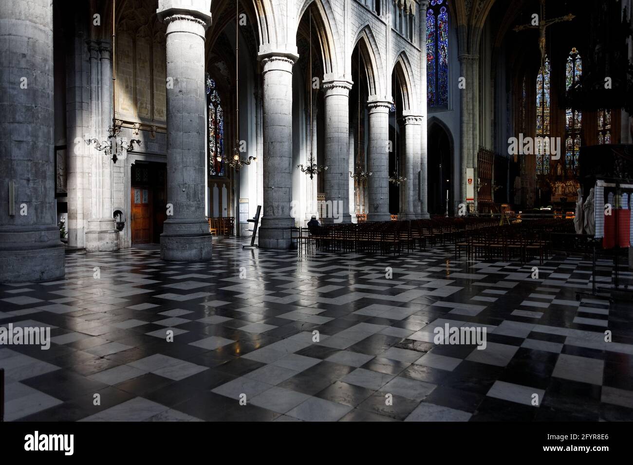 Colonnes de cathedrale -Fotos und -Bildmaterial in hoher Auflösung – Alamy