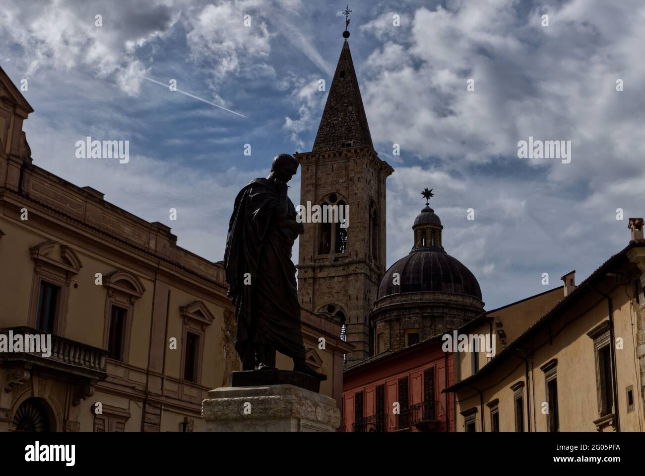 Ovid statue -Fotos und -Bildmaterial in hoher Auflösung – Alamy