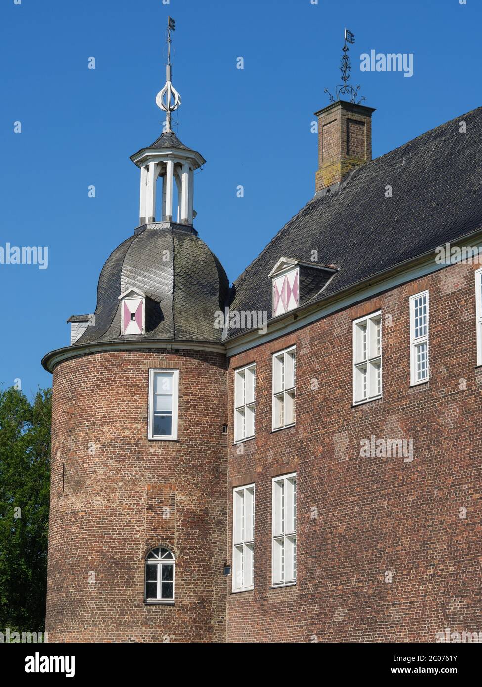 Schloss ringenberg -Fotos und -Bildmaterial in hoher Auflösung – Alamy