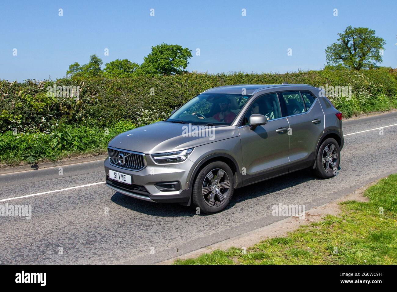 Volvo xc40 graue autos -Fotos und -Bildmaterial in hoher Auflösung – Alamy