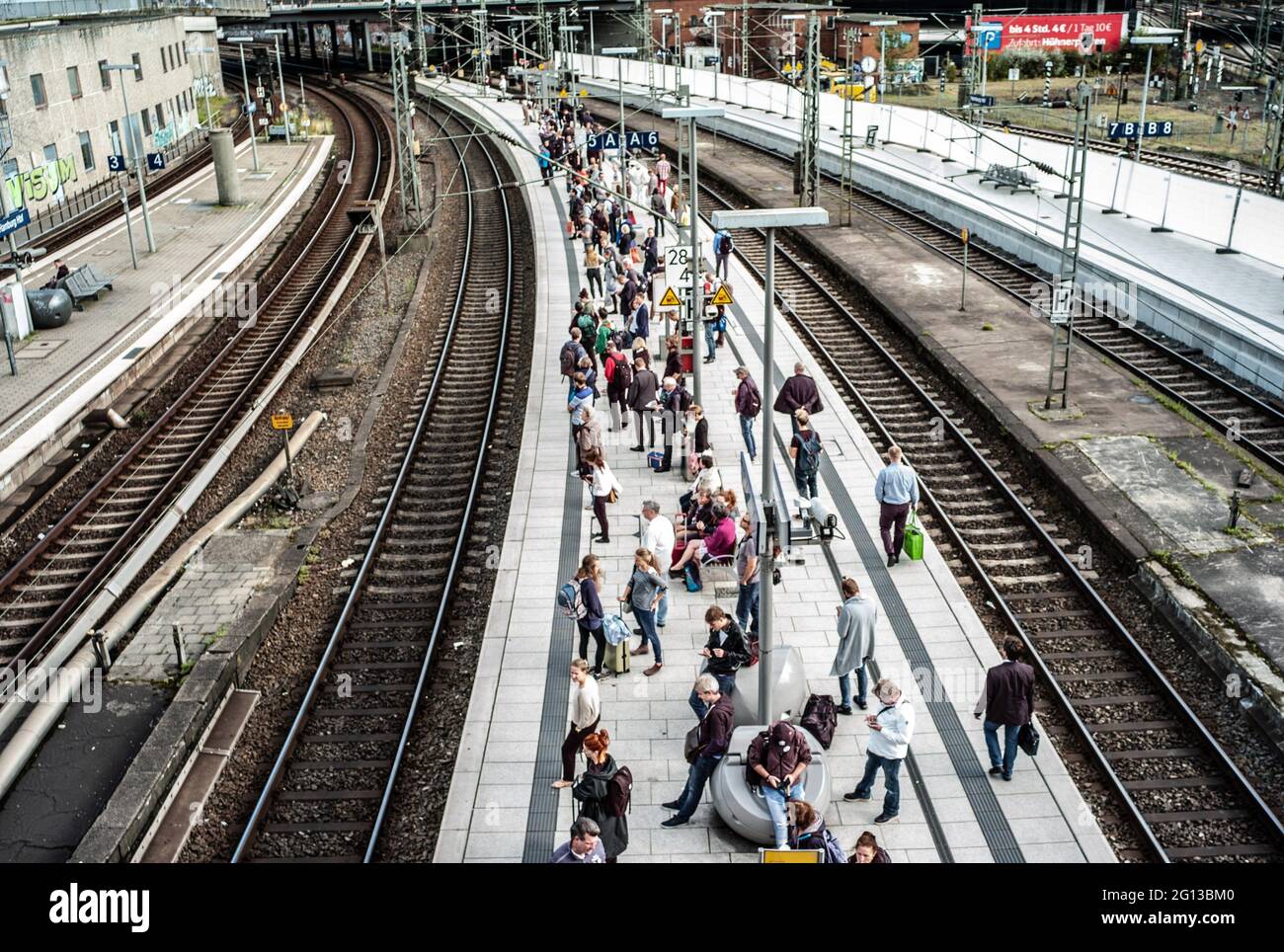 Hamburg hauptbahnhof -Fotos und -Bildmaterial in hoher Auflösung – Alamy