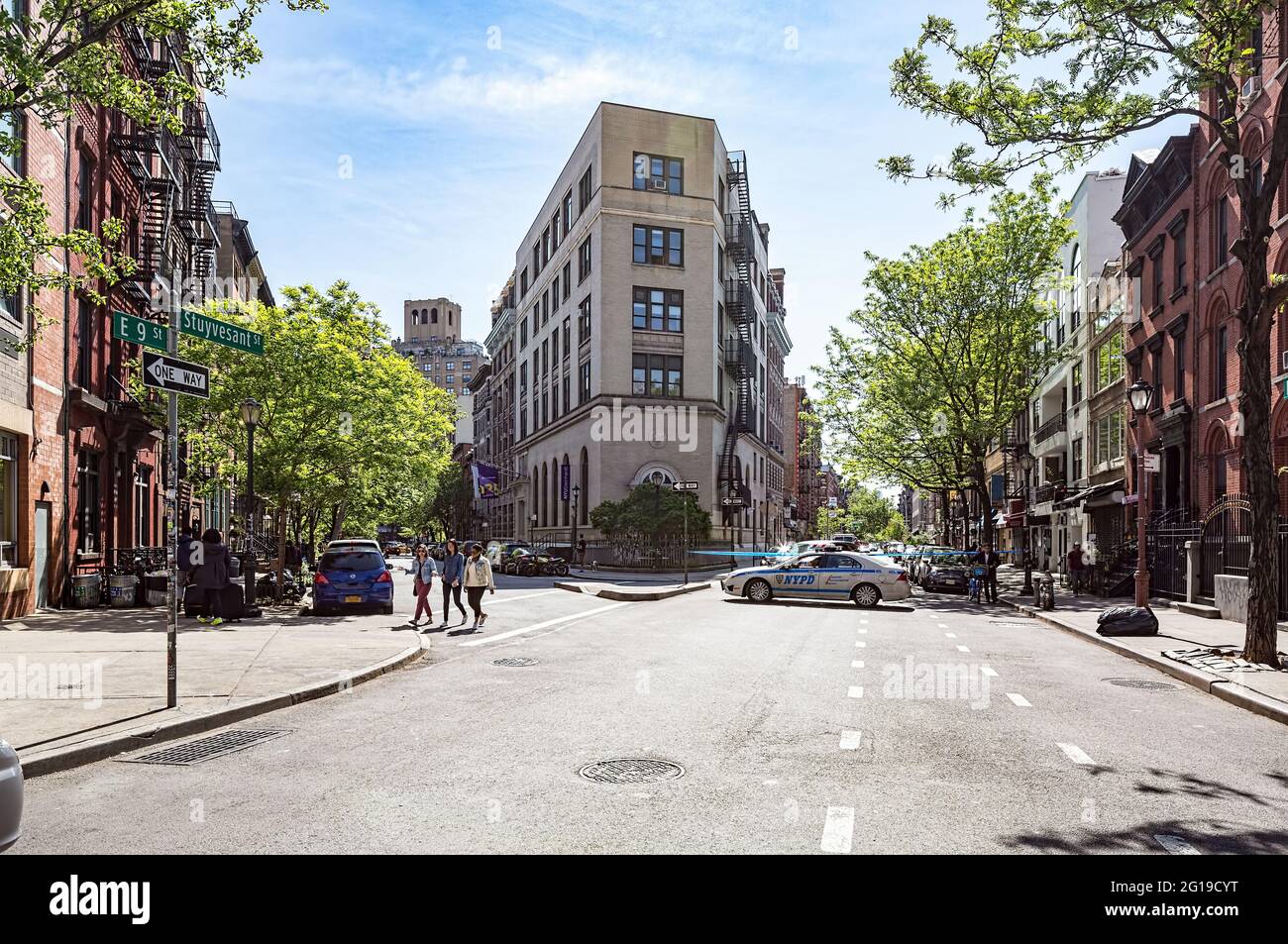 Barney street -Fotos und -Bildmaterial in hoher Auflösung – Alamy