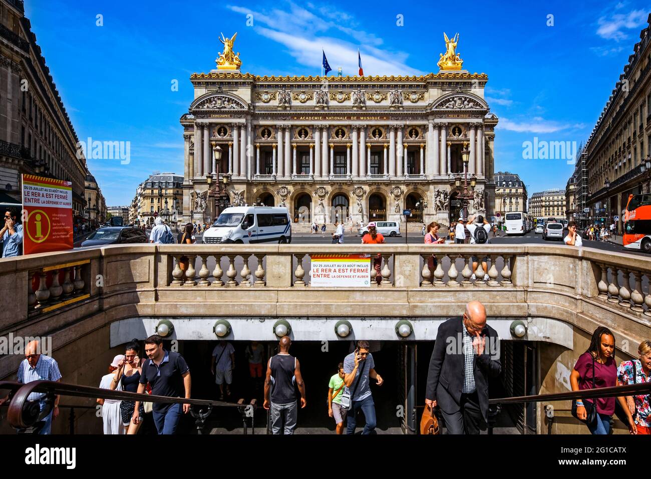 U bahnstation opera paris -Fotos und -Bildmaterial in hoher Auflösung ...