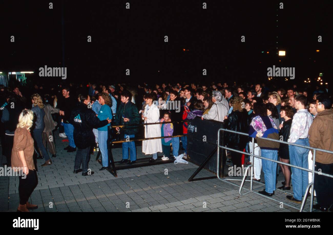 Tabaluga lilli -Fotos und -Bildmaterial in hoher Auflösung – Alamy