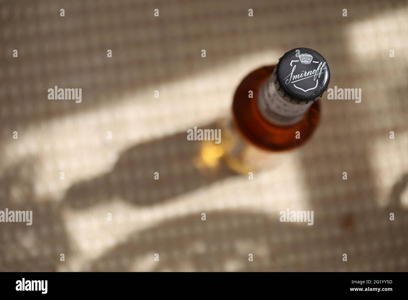 Smirnoff symbol -Fotos und -Bildmaterial in hoher Auflösung – Alamy