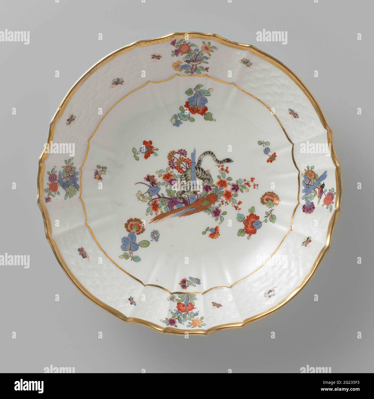Teller, mehrfarbig bemalt und mit kakiemon-Dekor. Runde Schale aus ...