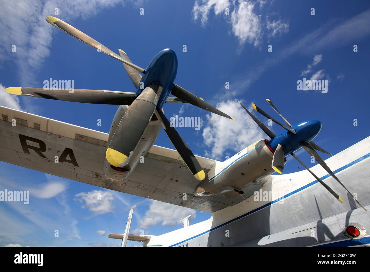 Schwere flugzeugtriebwerke -Fotos und -Bildmaterial in hoher Auflösung ...