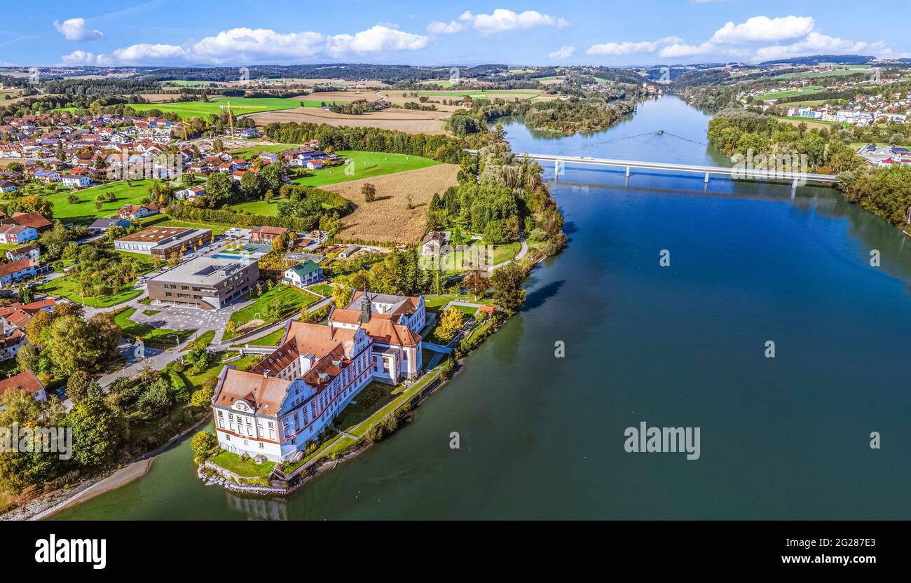 Schloss neuhaus -Fotos und -Bildmaterial in hoher Auflösung – Alamy