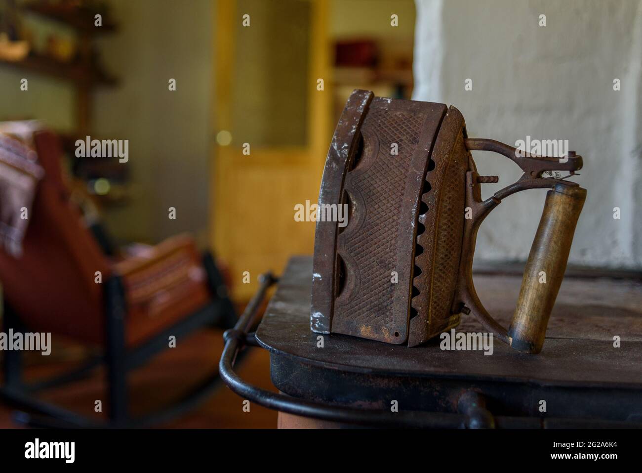 Kohleofen aus gusseisen -Fotos und -Bildmaterial in hoher Auflösung – Alamy