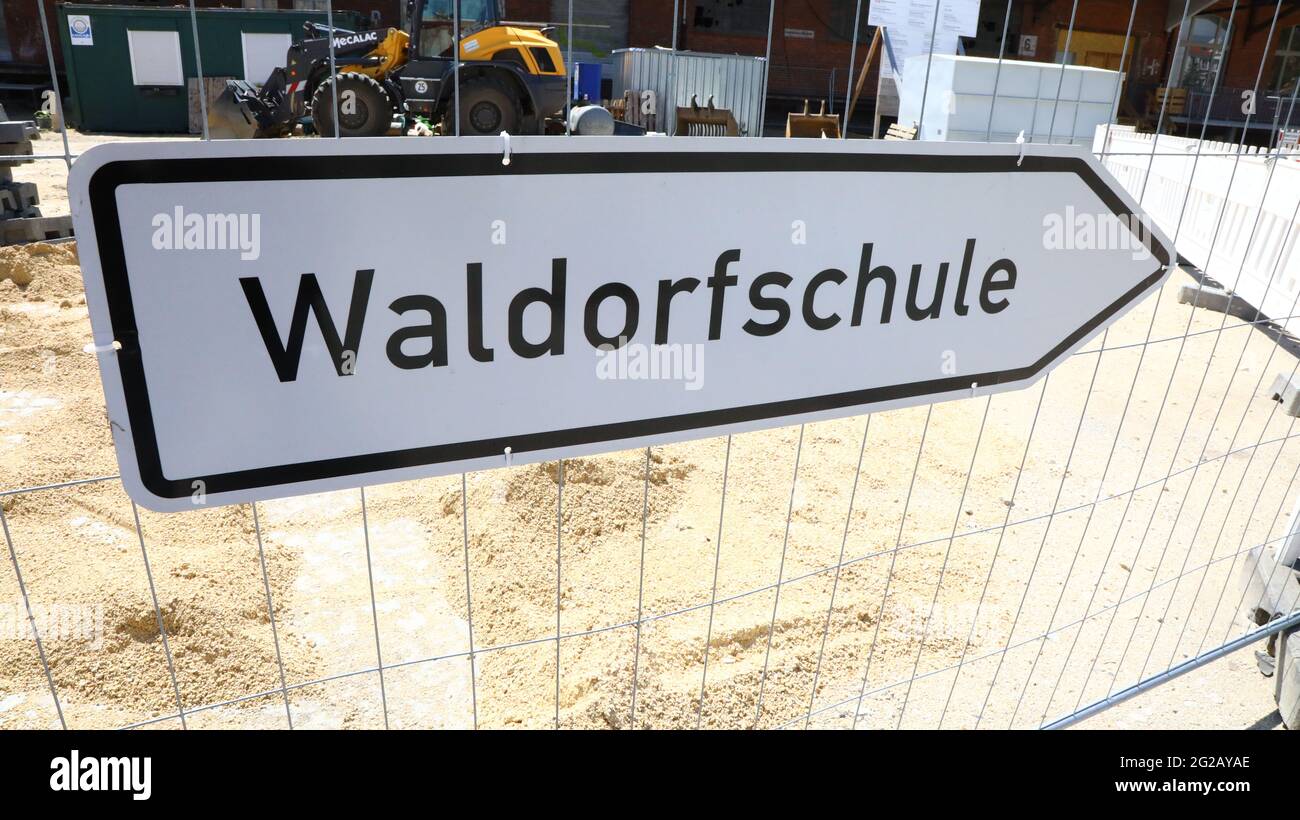 Themenbild Symbolbild Waldorfschule eine Waldorfschule auch: Rudolf ...