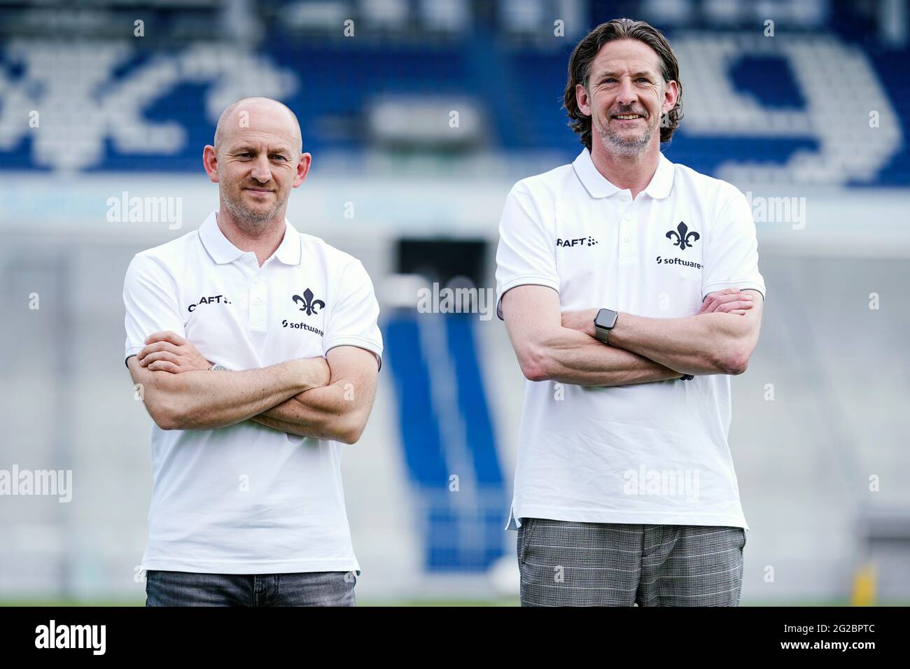 Darmstadt, Deutschland. Juni 2021. Torsten Lieberknecht (l), neuer ...