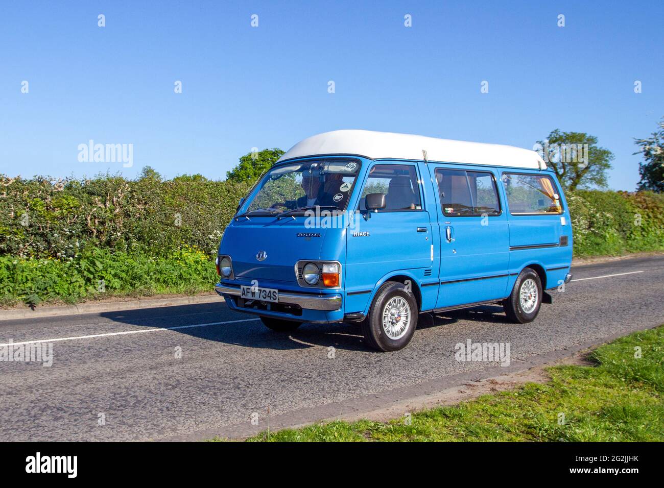 Toyota hiace blue lcv 1587cc benzin wohnmobil -Fotos und -Bildmaterial ...