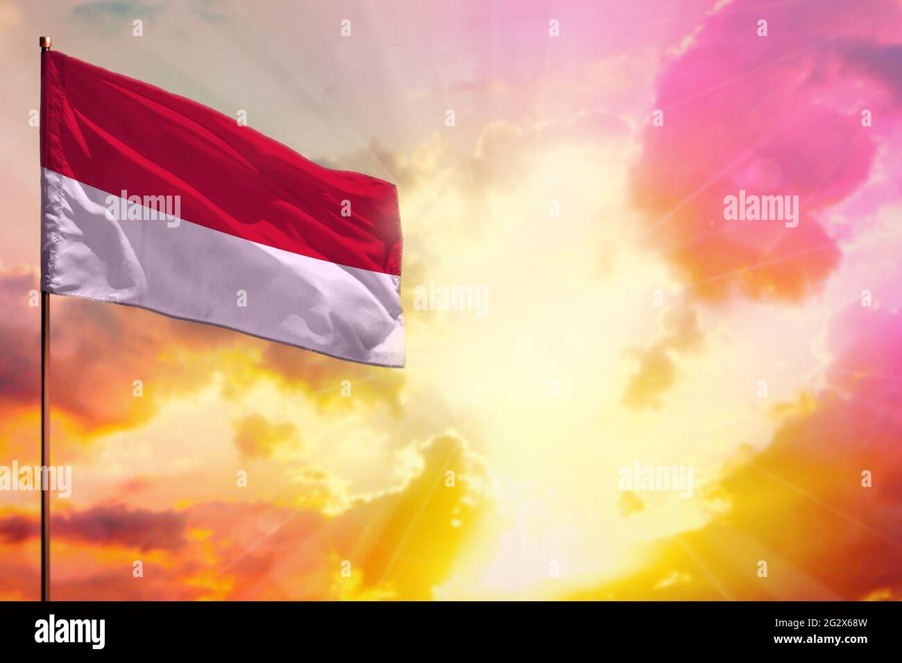 Flatternde Monaco Flagge in der linken oberen Ecke Mockup mit dem Ort ...