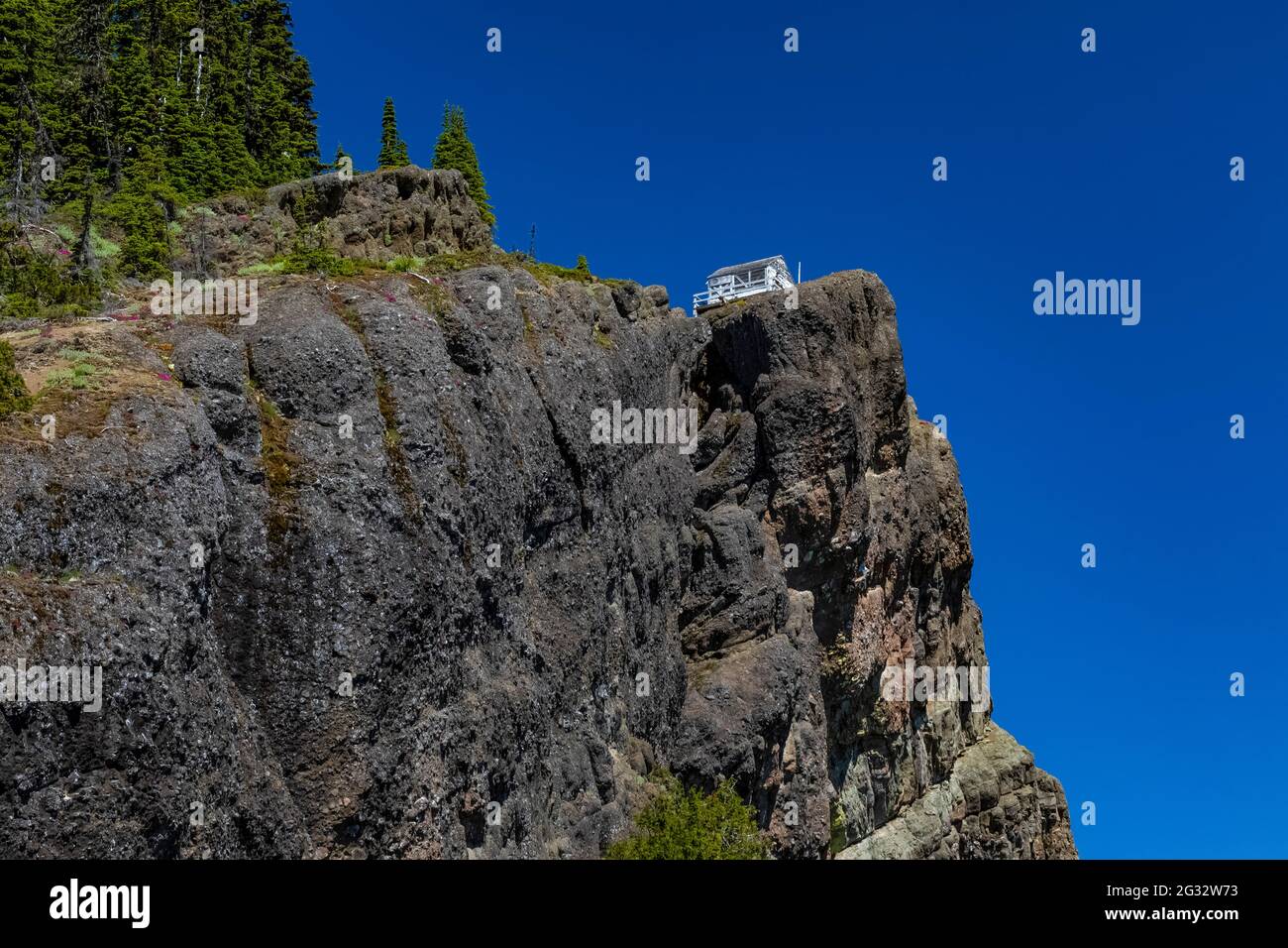 High Rock Lookout mit seiner beeindruckenden Aussicht auf Mount Rainier ...