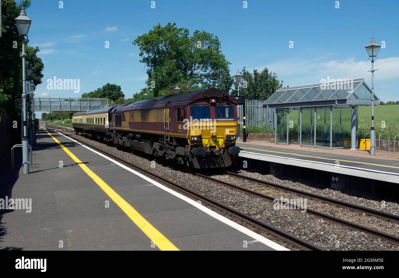 Ews diesel locomotive class 66 -Fotos und -Bildmaterial in hoher ...