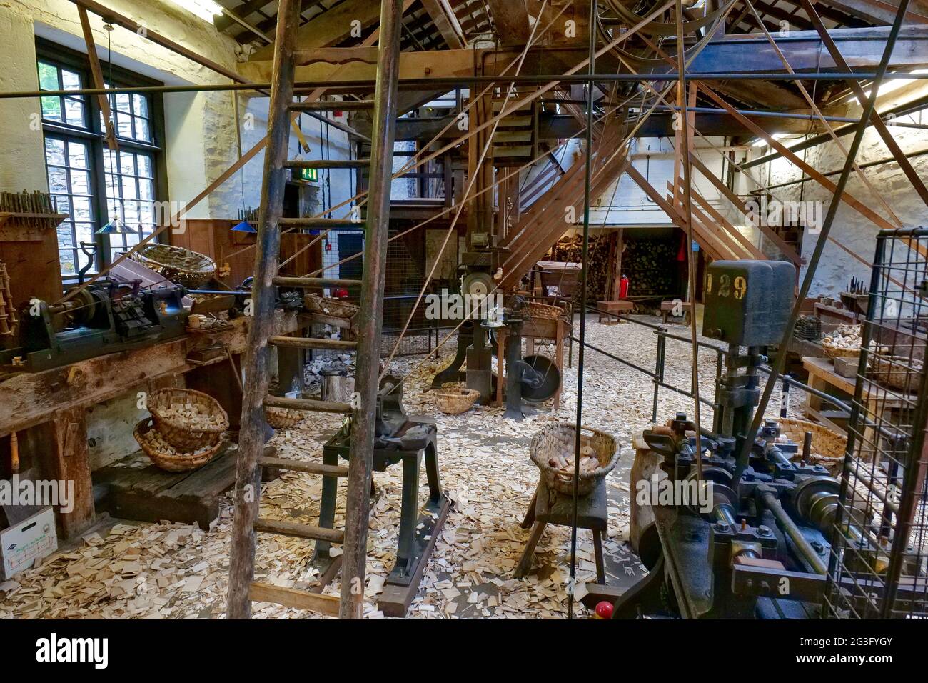 Wooden bobbin -Fotos und -Bildmaterial in hoher Auflösung – Alamy