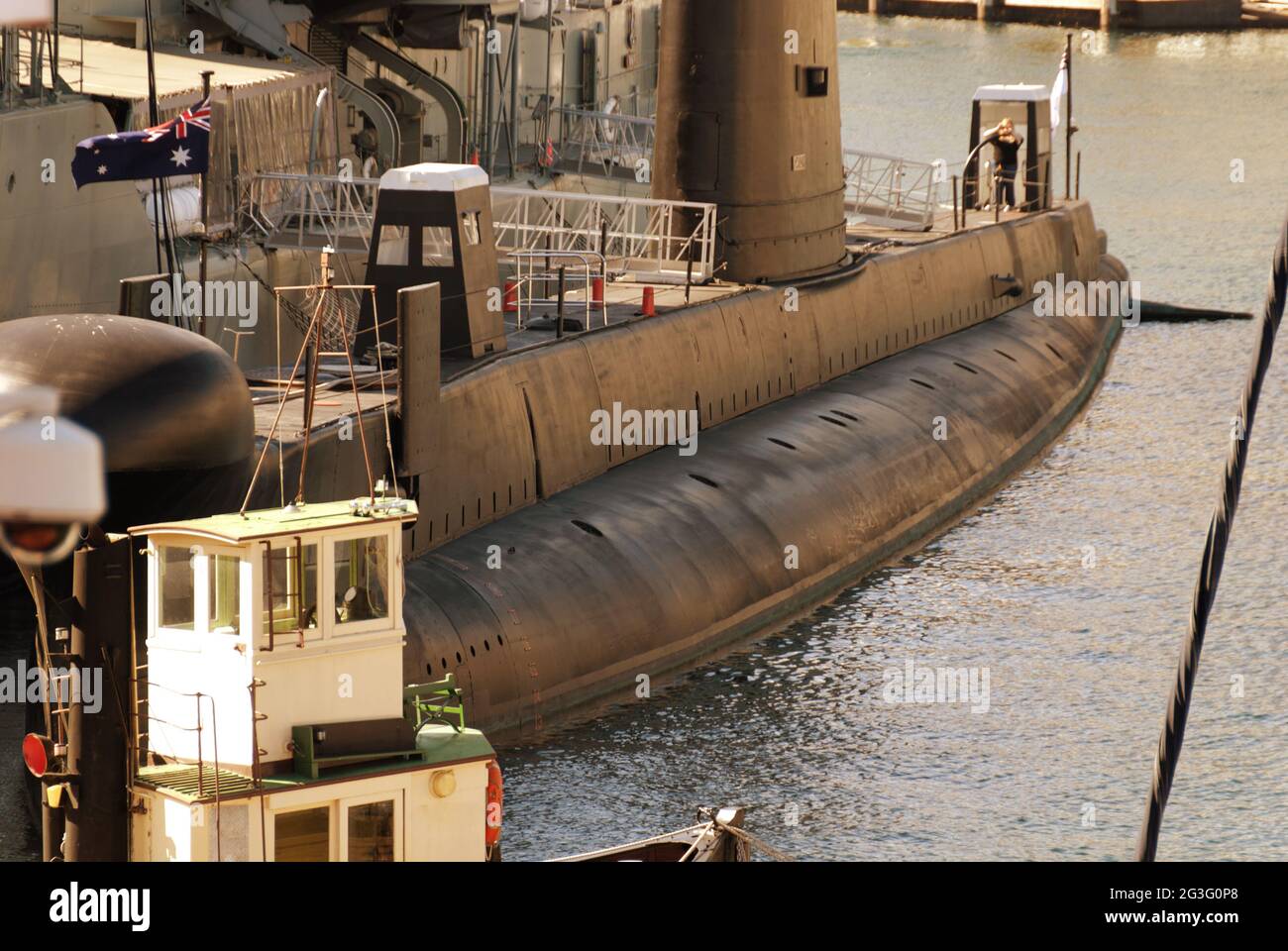 View periscope submarine -Fotos und -Bildmaterial in hoher Auflösung ...