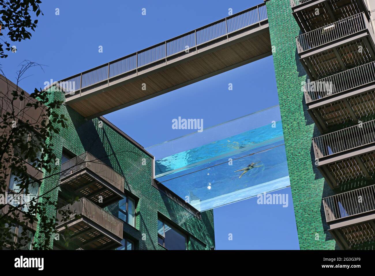 Sky pool london -Fotos und -Bildmaterial in hoher Auflösung – Alamy