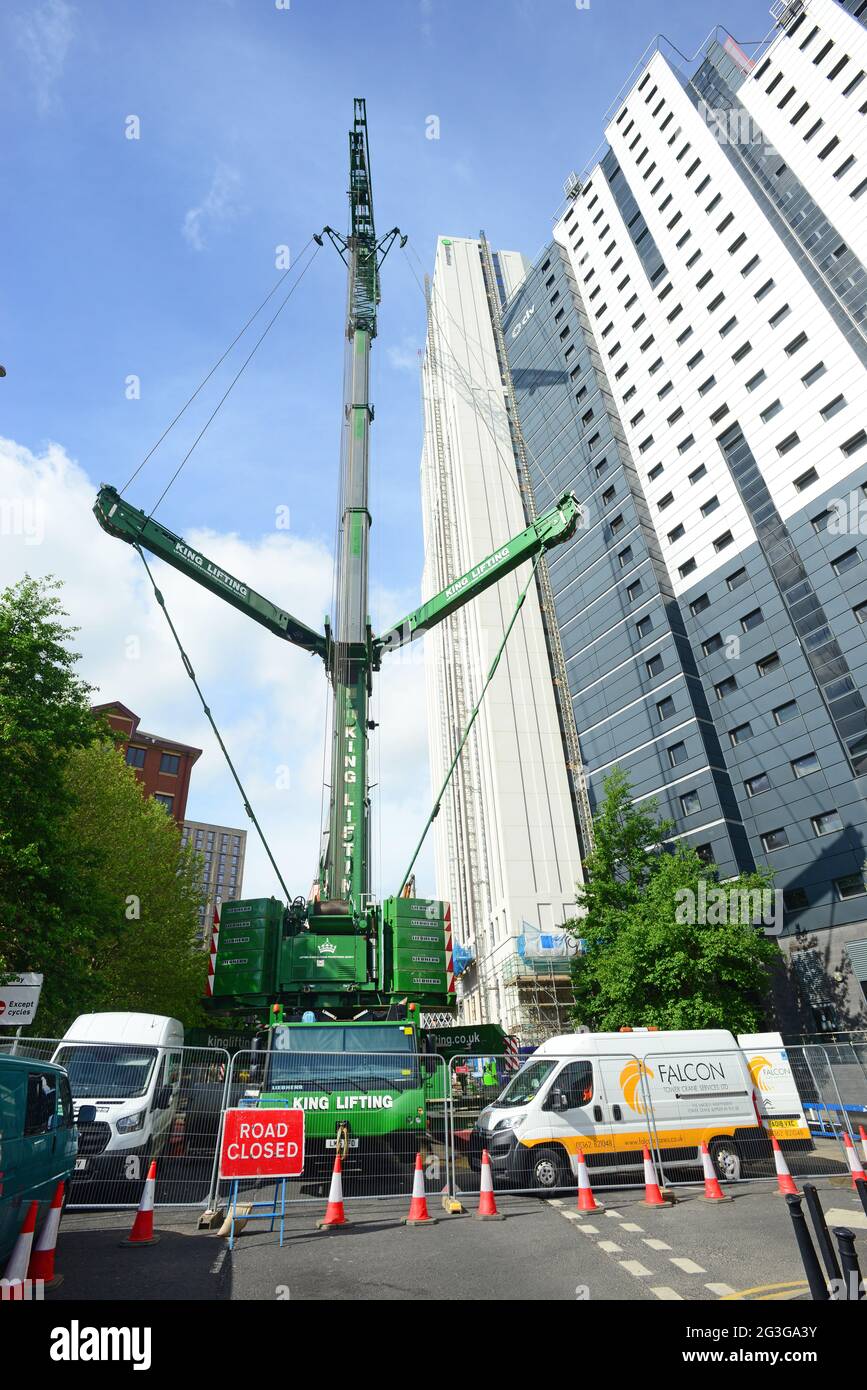 Kran demontage -Fotos und -Bildmaterial in hoher Auflösung – Alamy
