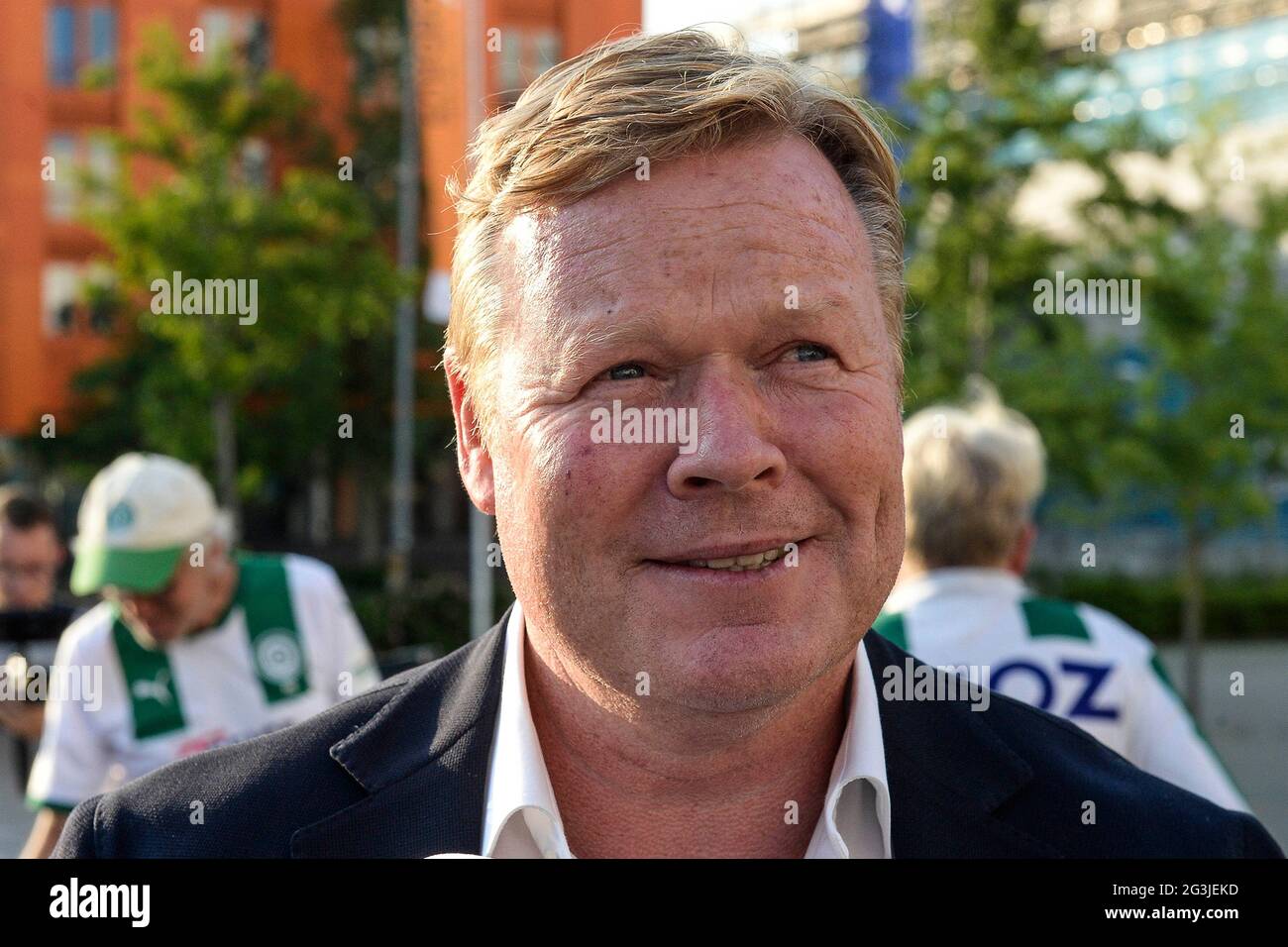 GRONINGEN, NIEDERLANDE - 16. JUNI: Enthüllung der Statue Martin Koeman ...