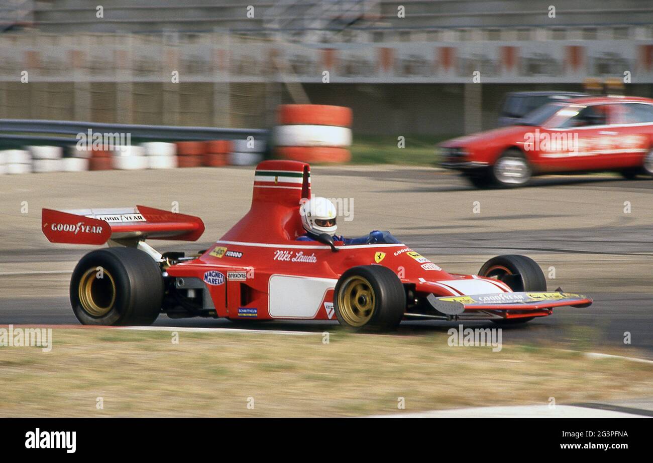 Niki lauda ferrari f1 car -Fotos und -Bildmaterial in hoher Auflösung ...