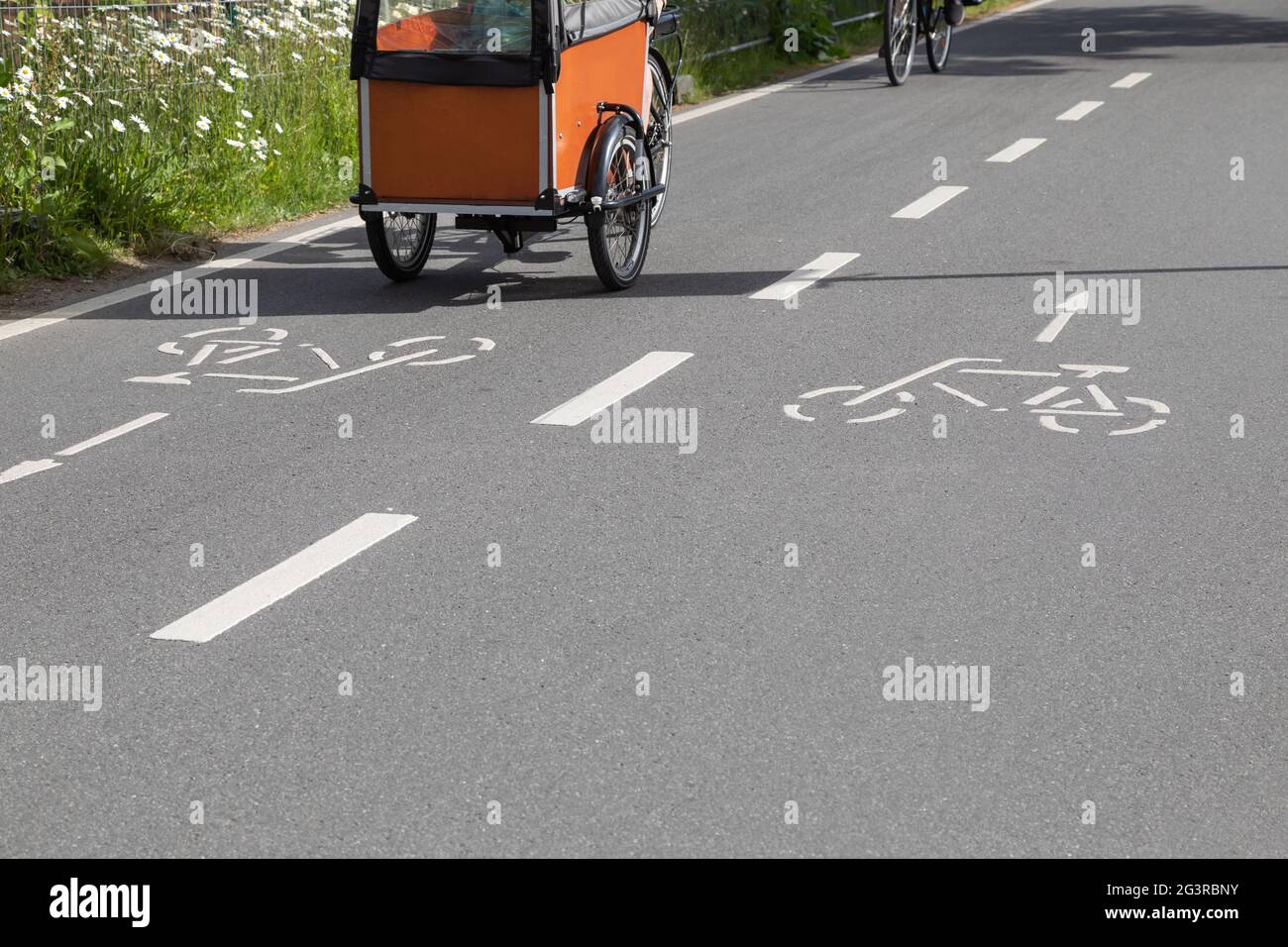 Piktogramm eines fahrradweges -Fotos und -Bildmaterial in hoher ...