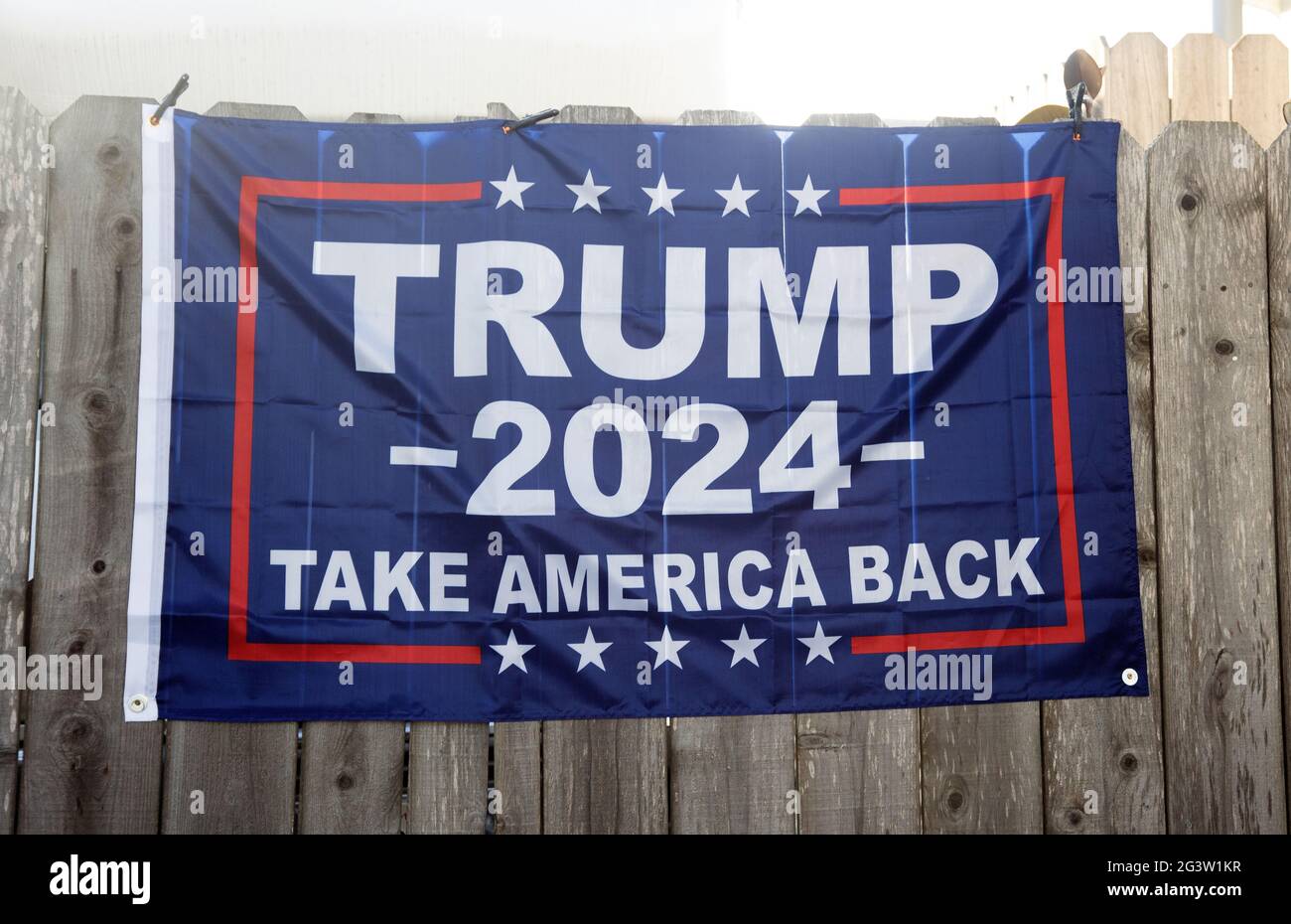 Trumpf 2024 banner -Fotos und -Bildmaterial in hoher Auflösung – Alamy