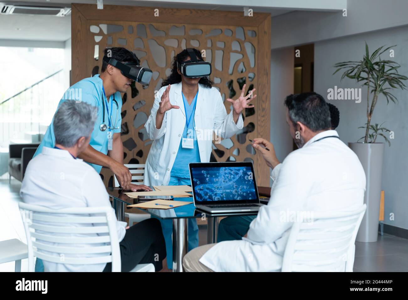 Vr masken -Fotos und -Bildmaterial in hoher Auflösung – Alamy