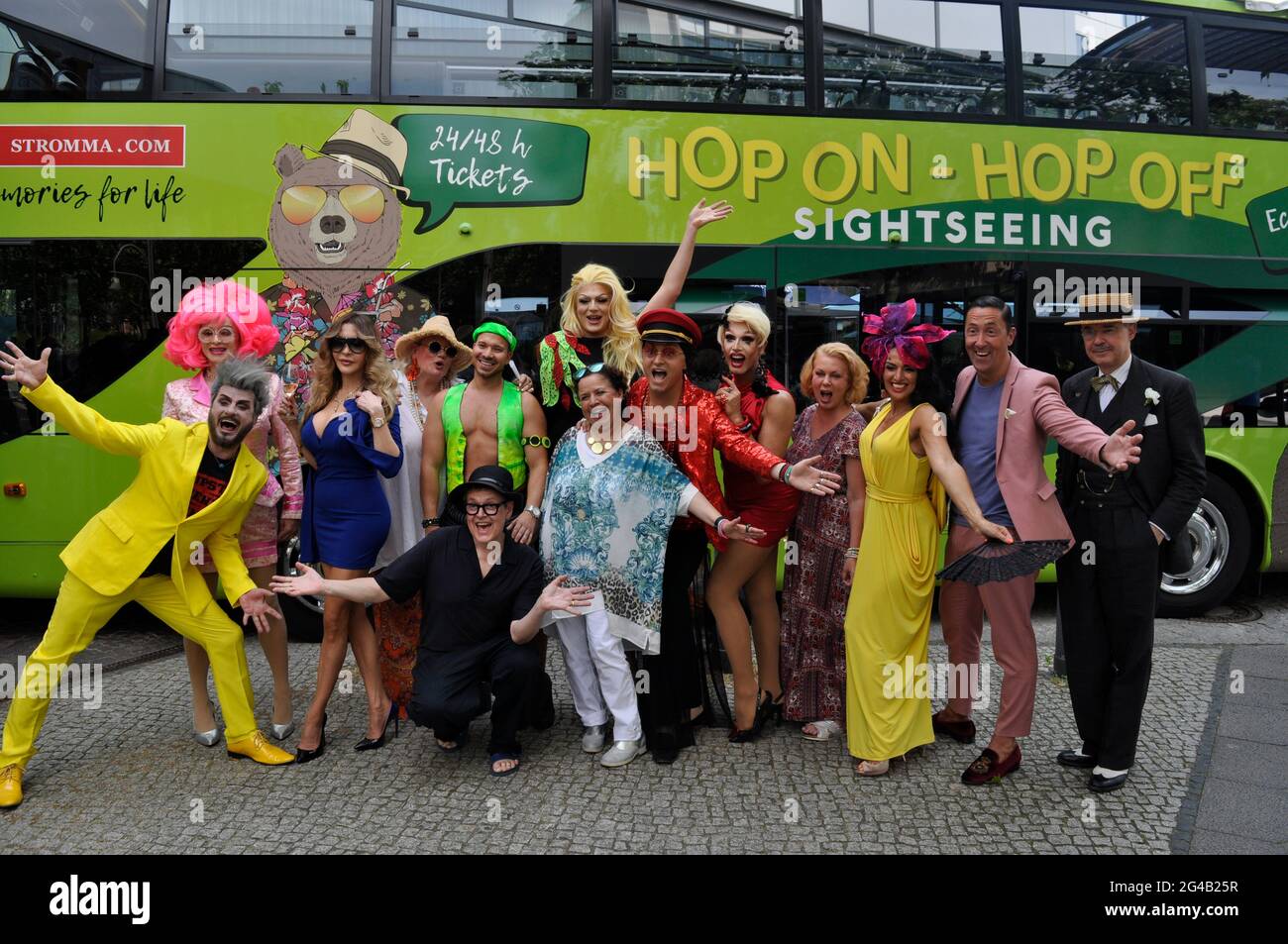 Julian fm stoeckel -Fotos und -Bildmaterial in hoher Auflösung – Alamy