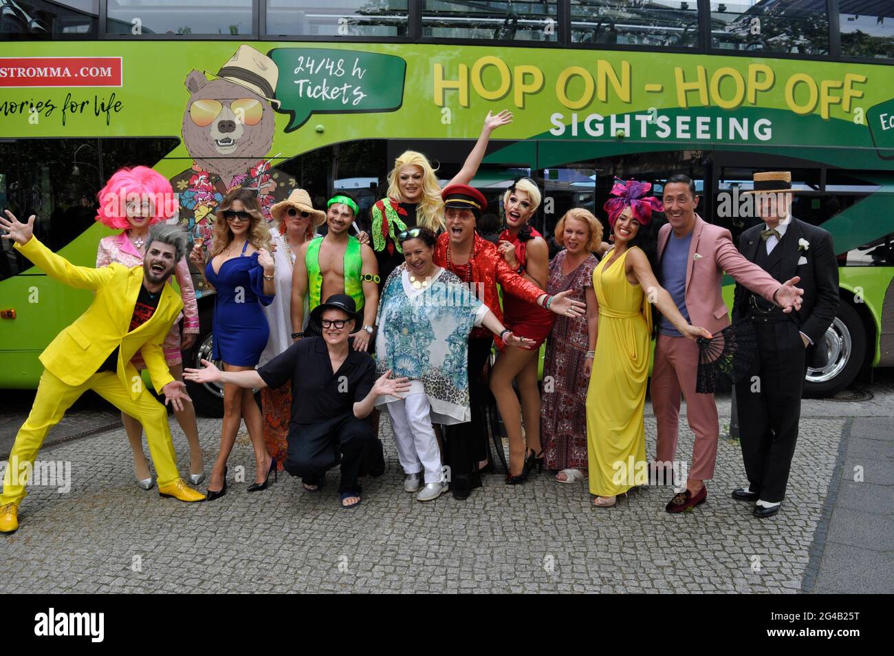 Julian F.M. Stoeckel, Henry de Winter, Cindy Berger, Marco Tornese ...