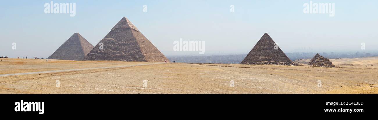 Der archäologische Komplex der Großen Ägyptischen Pyramiden befindet ...