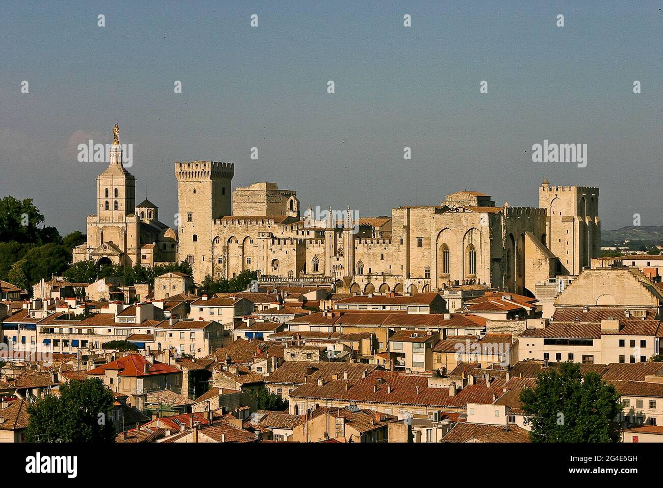 Avignon aerial view -Fotos und -Bildmaterial in hoher Auflösung – Alamy
