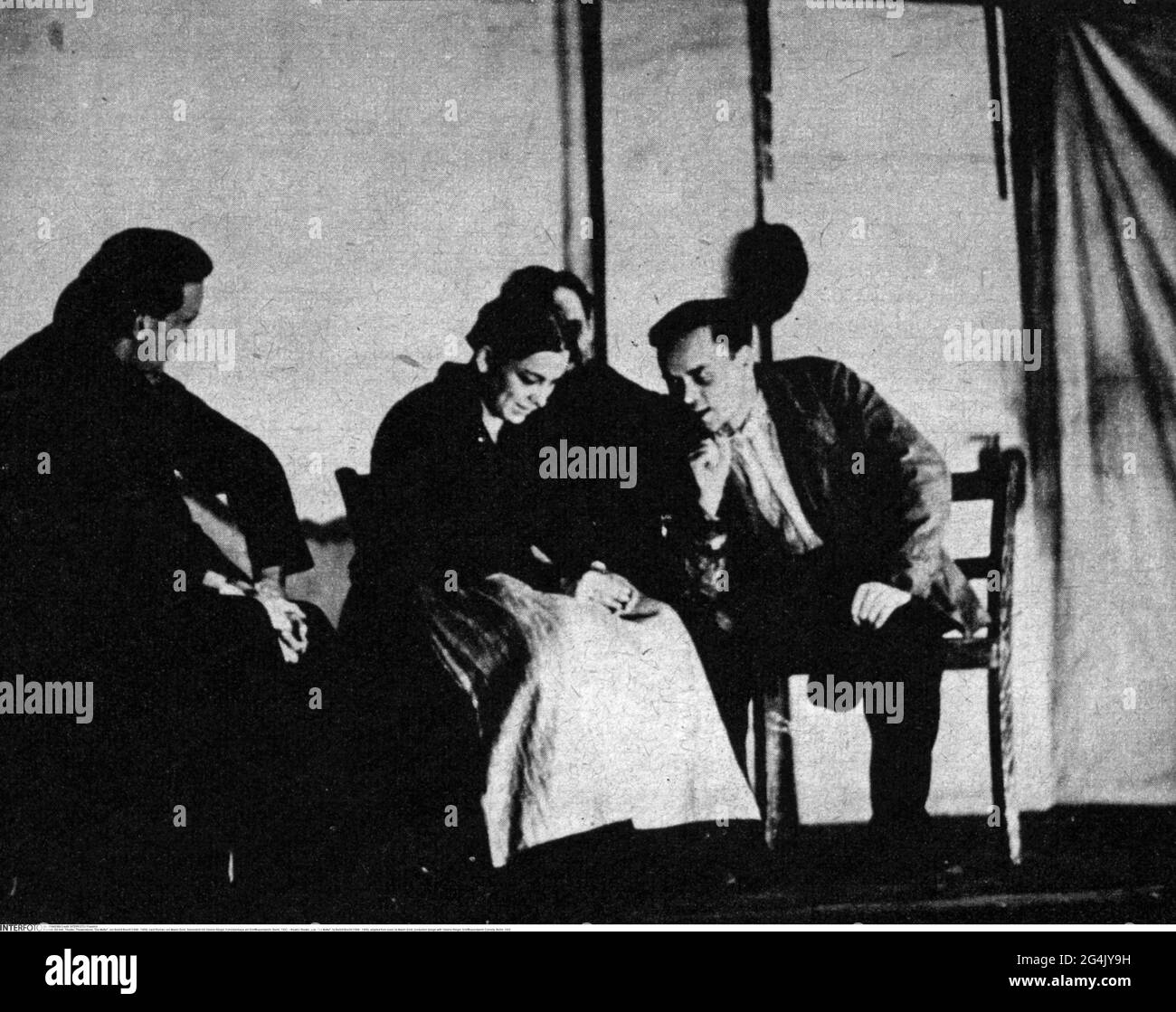 Brecht theater -Fotos und -Bildmaterial in hoher Auflösung – Alamy
