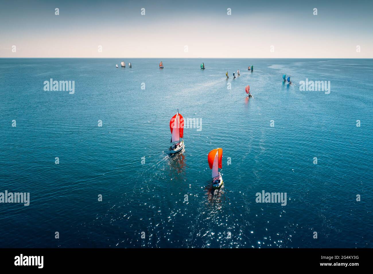 Luftbild von segelboot -Fotos und -Bildmaterial in hoher Auflösung – Alamy