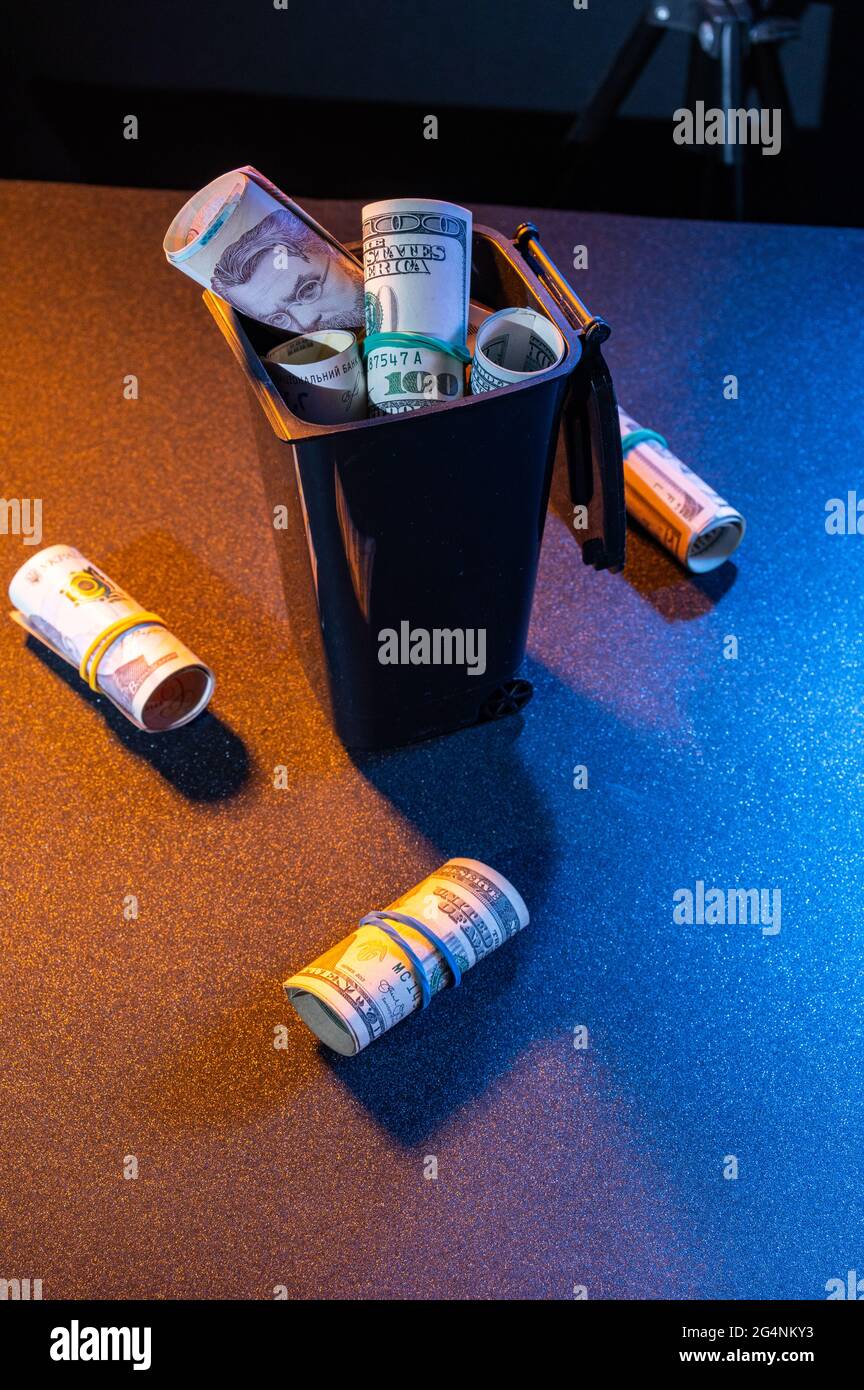 Geld In Rollen Stockfotos und -bilder Kaufen - Alamy