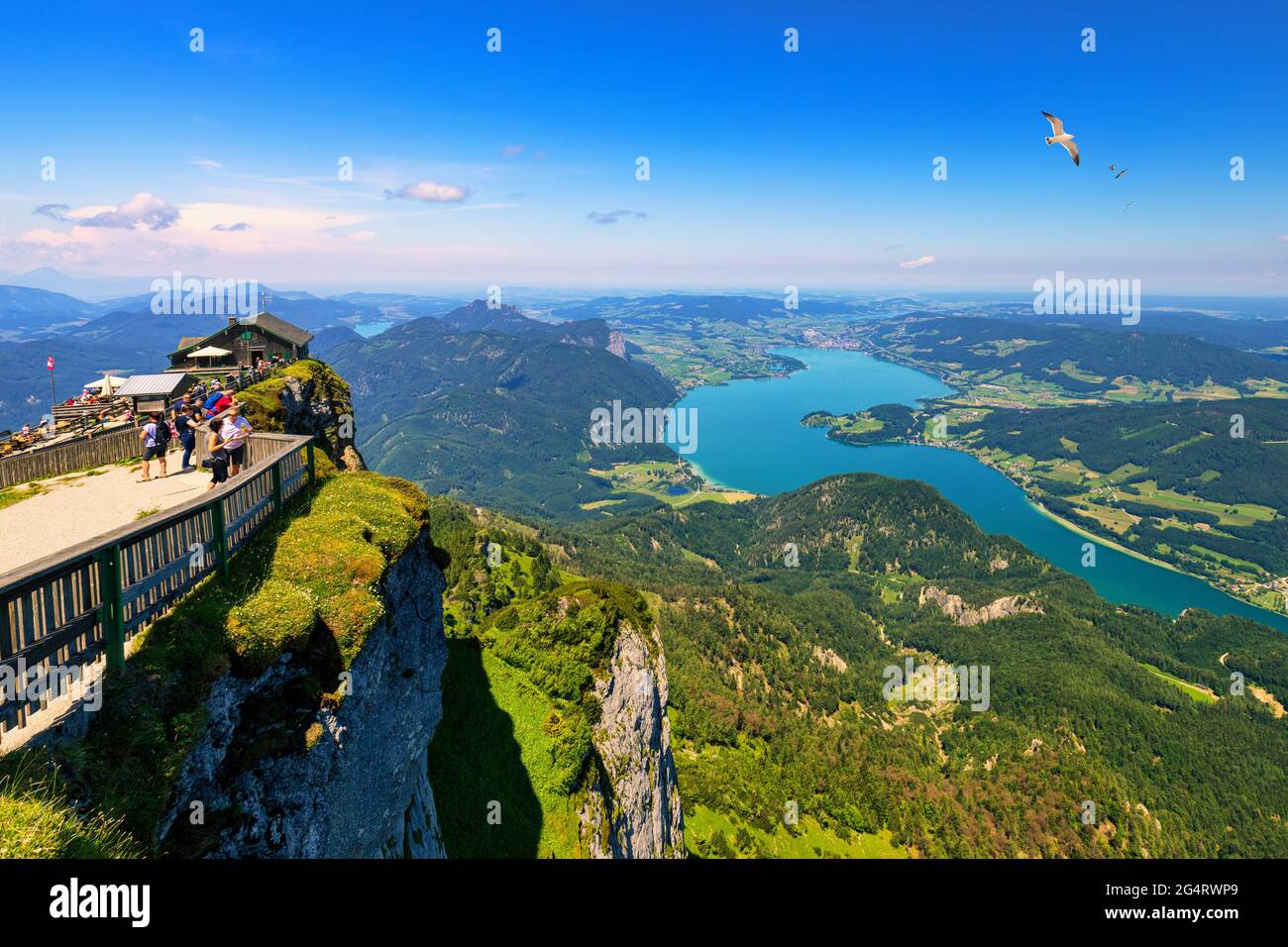 Herrliche Aussicht vom Schafberg bei St. Wolfgang im im Salzkammergut ...