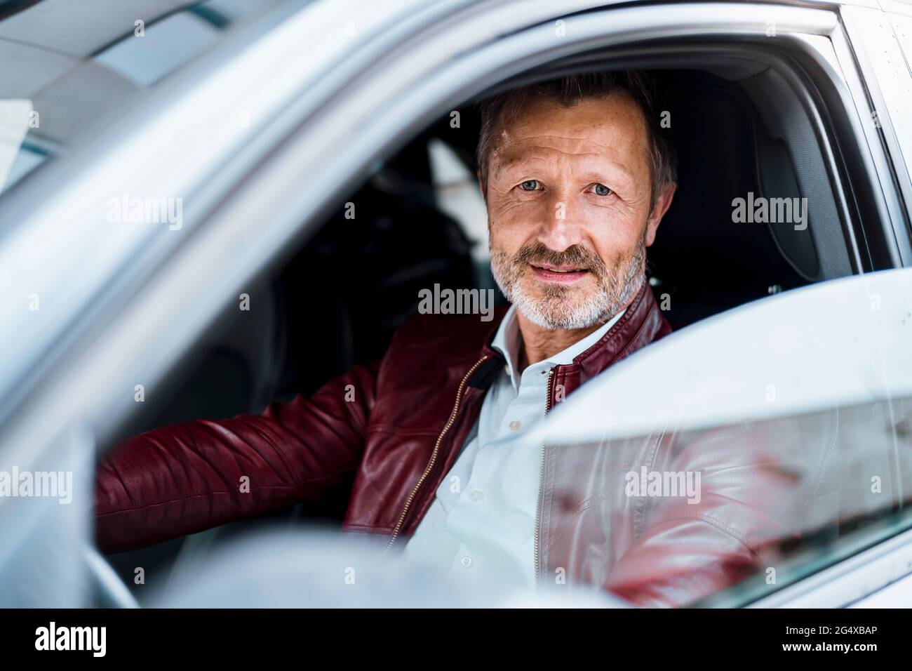 Leder im auto -Fotos und -Bildmaterial in hoher Auflösung – Alamy