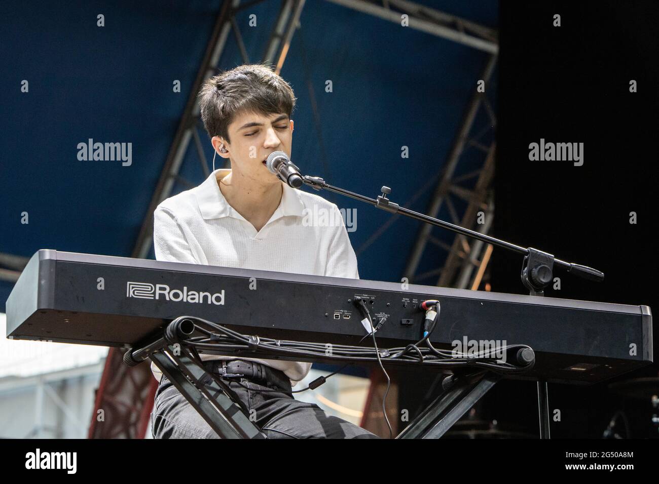 Sesto San Giovanni Mailand Italien. 23. Juni 2021. Der junge Sänger und ...