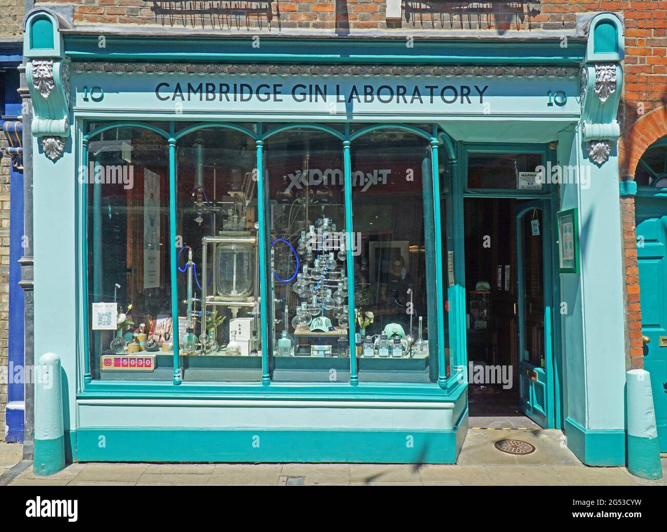 Shop front facade -Fotos und -Bildmaterial in hoher Auflösung – Alamy