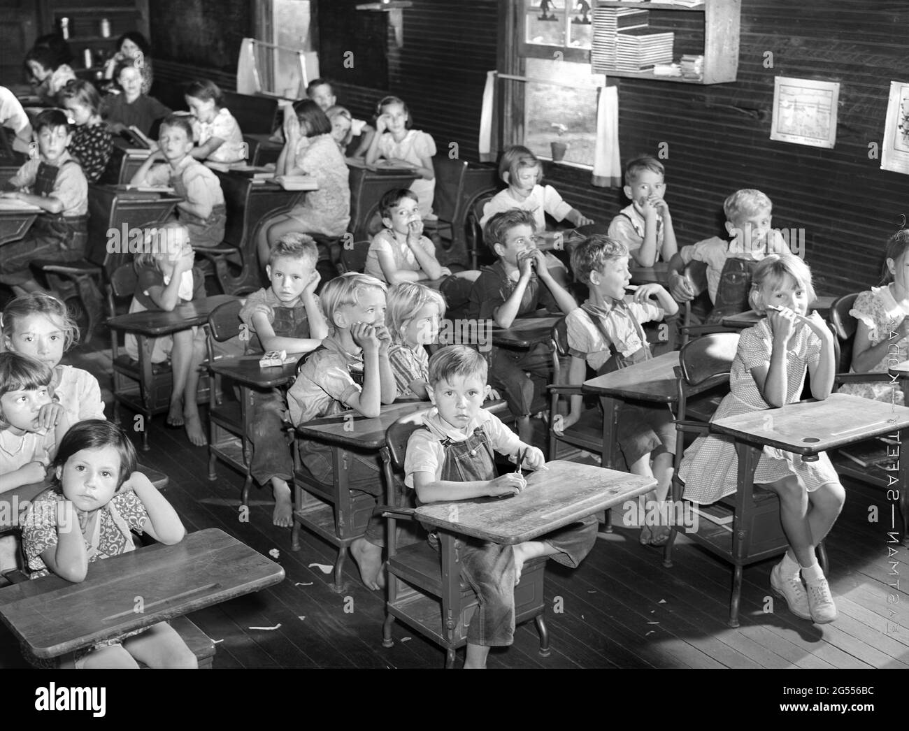 Klassenzimmer der 1940er jahre -Fotos und -Bildmaterial in hoher ...