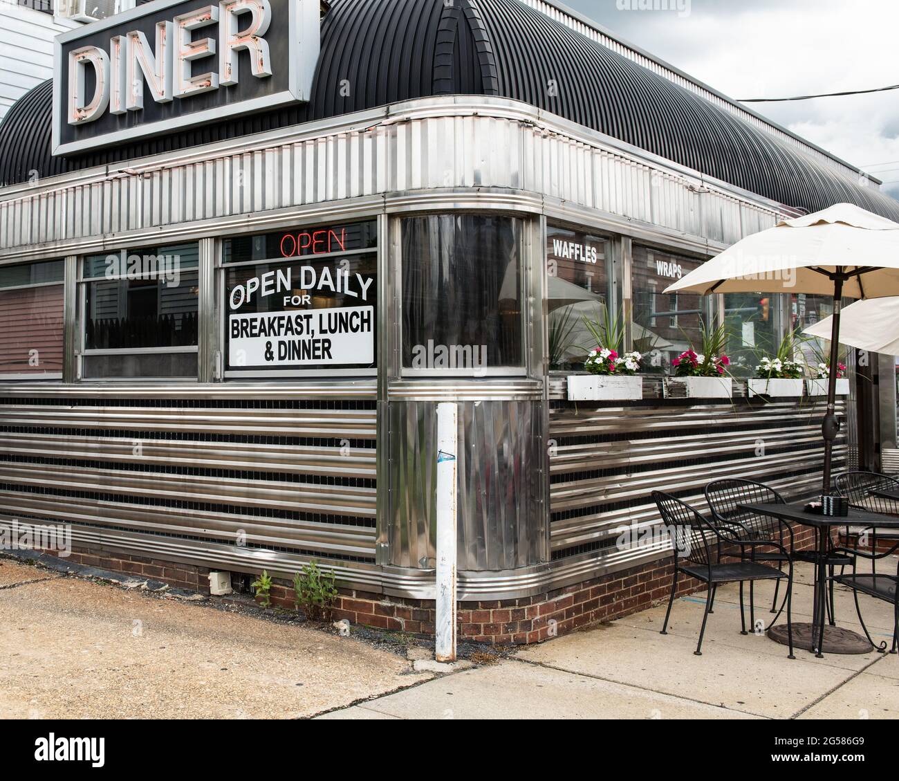 American diner exterior -Fotos und -Bildmaterial in hoher Auflösung – Alamy