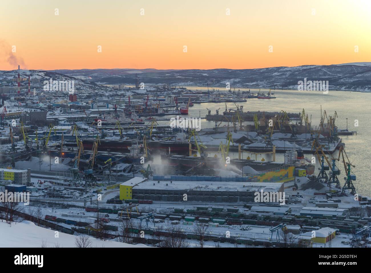 Murmansk Port Ship Transport Stockfotos und -bilder Kaufen - Alamy