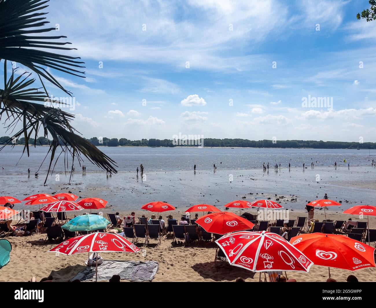 Strandbad wedel -Fotos und -Bildmaterial in hoher Auflösung – Alamy